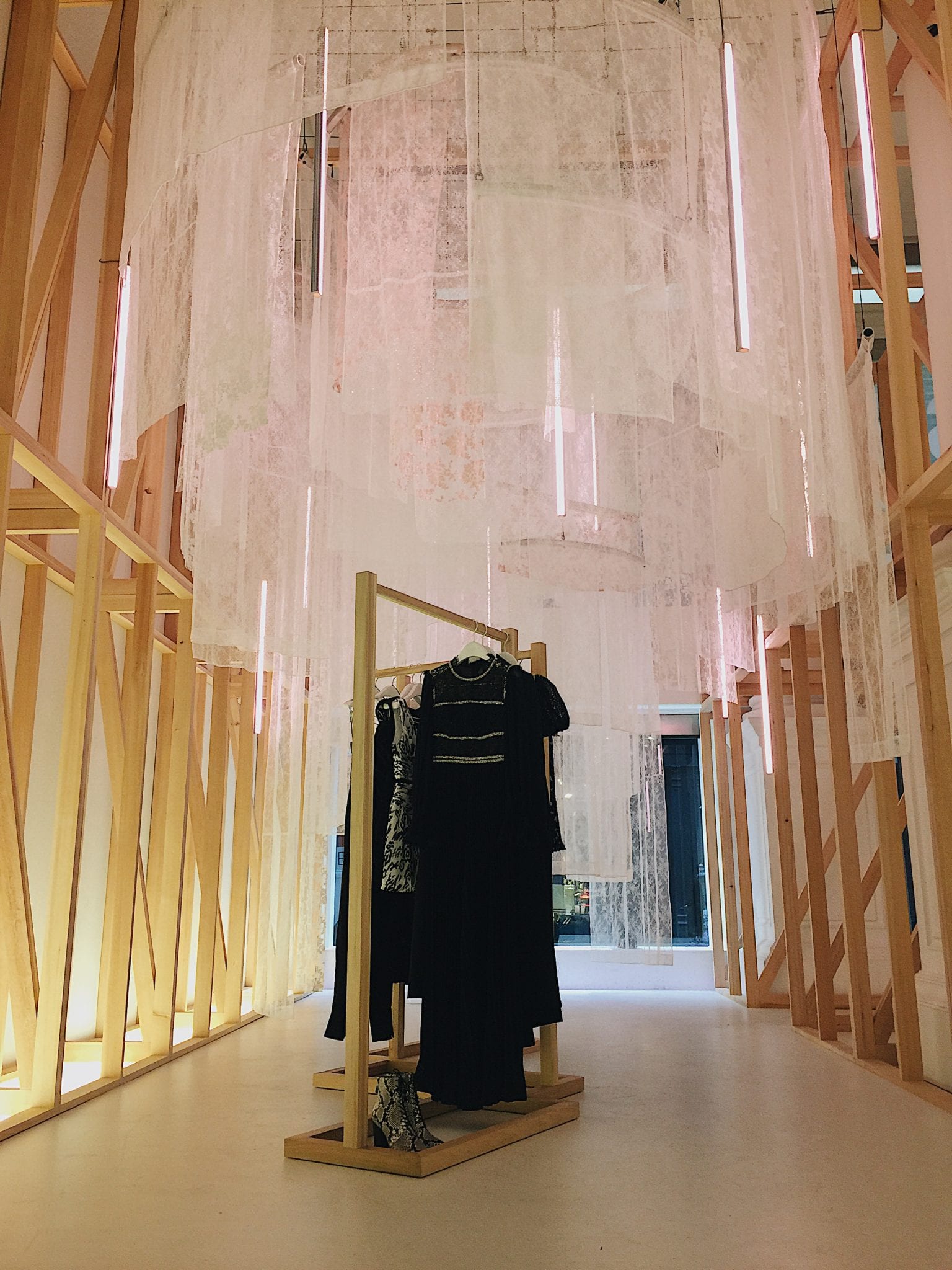 Interior Design Alum Investigates Success of Design in Pop-Up Stores ...